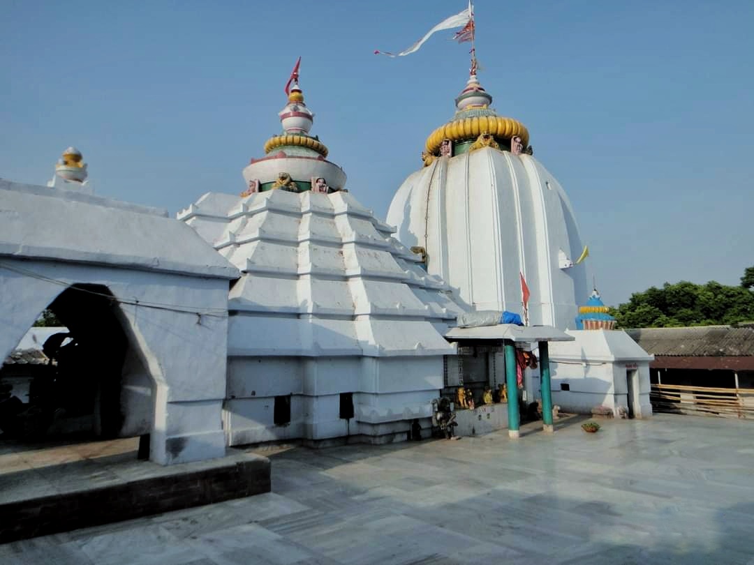 The Temple with a swinging bridge – Dhabaleswar Temple, Cuttack – East ...